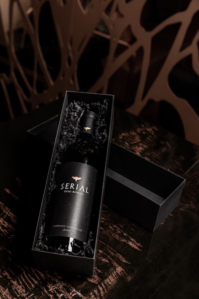 Elevate Your Gifting Experience with Serial Wines Pre-set Gift Boxes